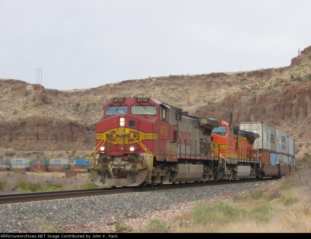 BNSF 4715